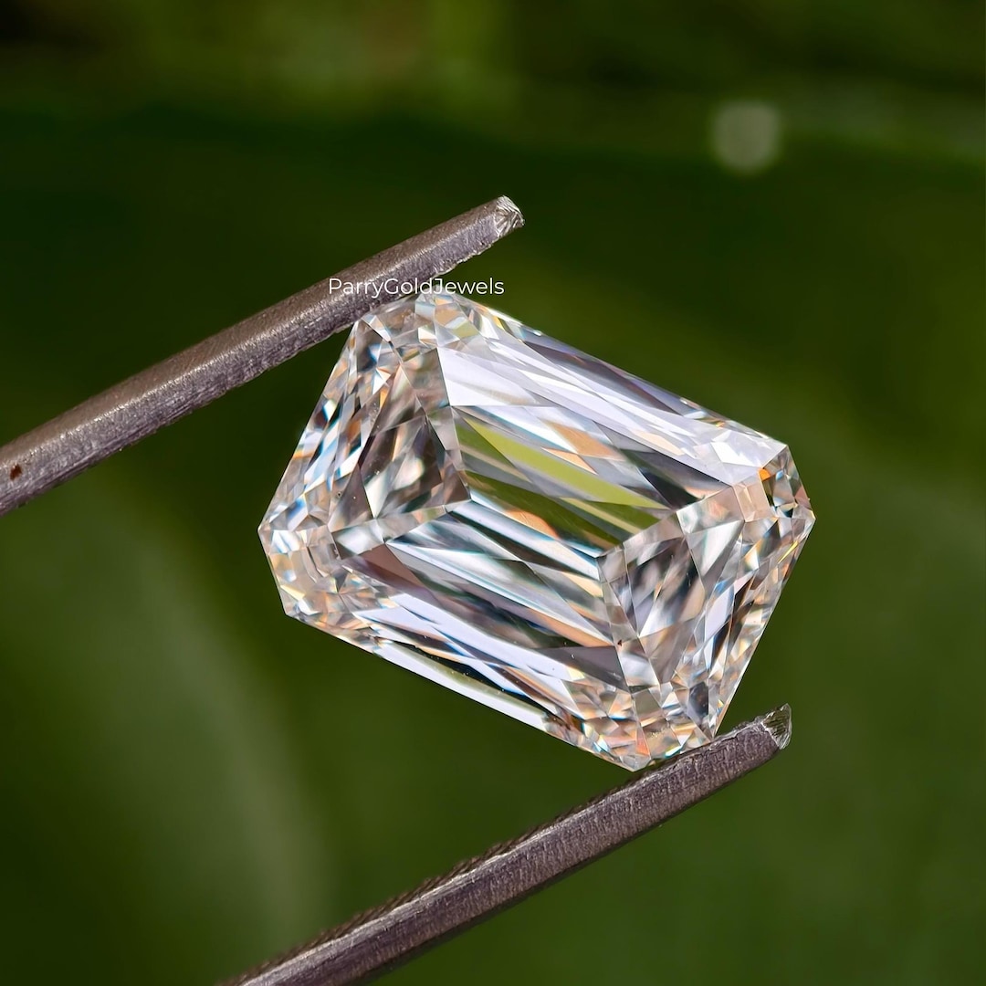 Emerald Ashoka Cut Lab-grown Diamond | IGI Certified Unique Modified ...