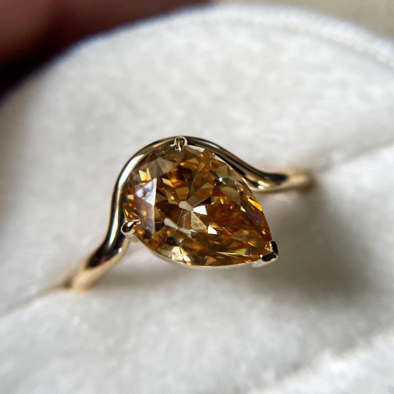 2.5CT Tilted Floating Old Mine Antique Champagne Pear Cut Moissanite ...