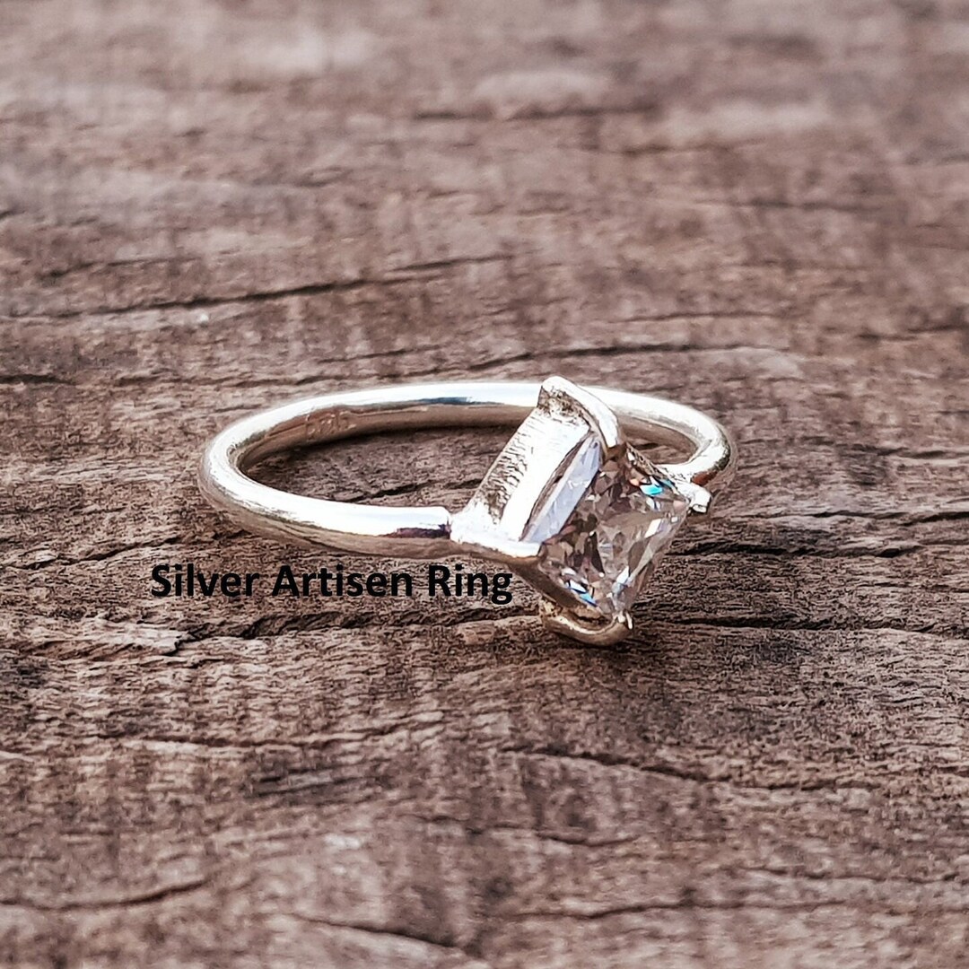 Princess Cut Engagement Ring, Kite Style Princess Solitaire Ring ...