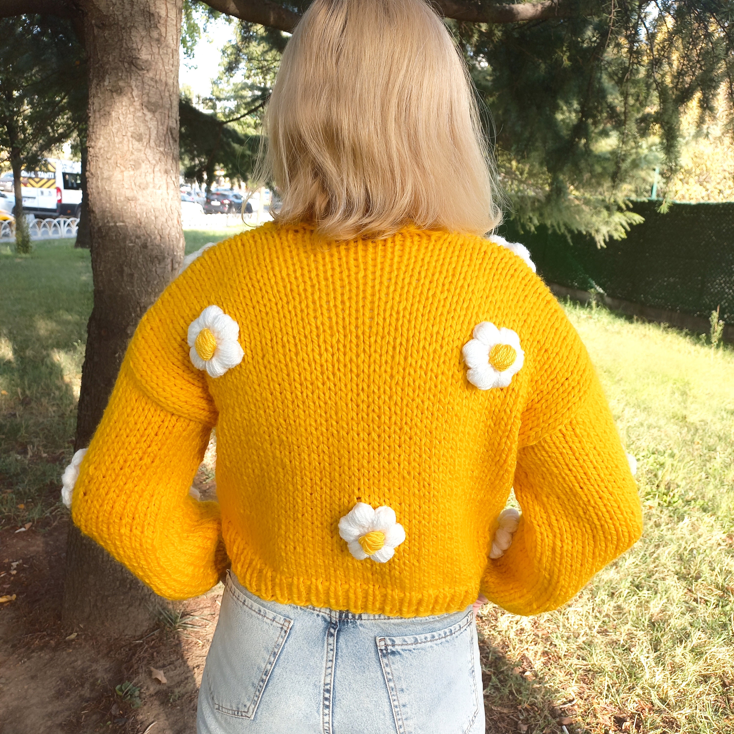 Daisy Chunky Knit Cardigan, Crochet Daisy Chunky Cardigan, Flower ...