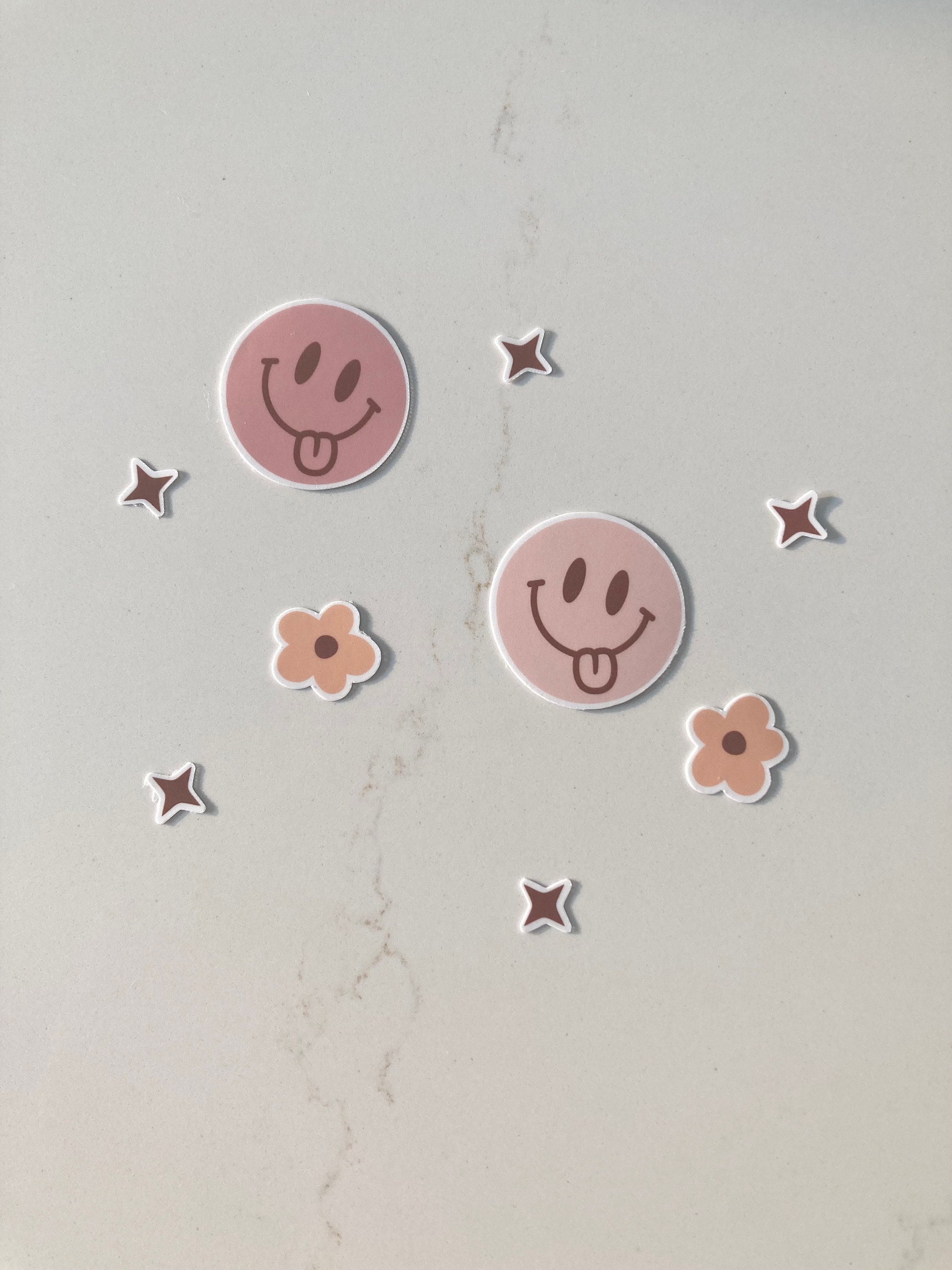 Retro and Cute Silly Smiley Face, 90s, Olivia Rodrigo, Taylor Swift ...