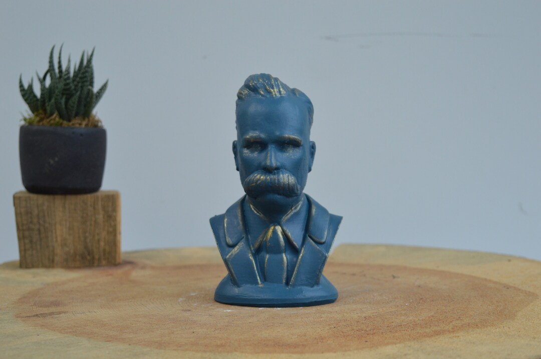 Friedrich Nietzsche Statue, Friedrich Nietzsche Sculpture, Philosopher ...
