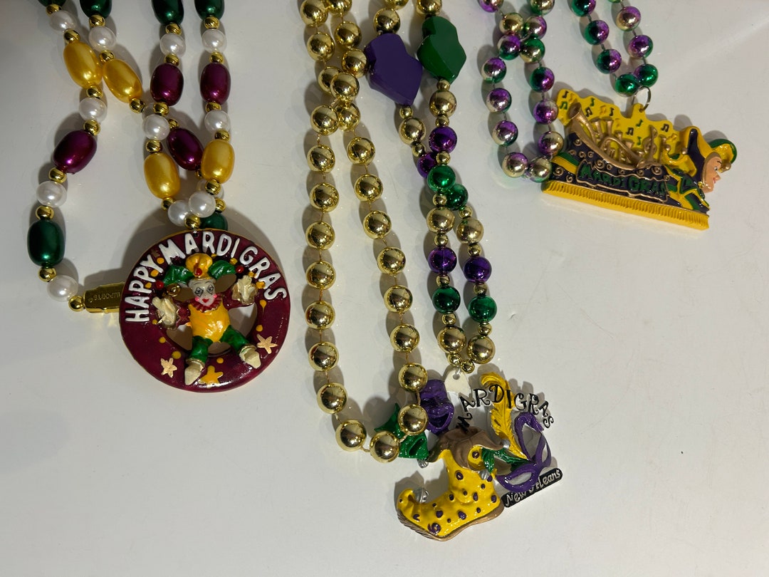 Large Fancy Vintage Mardi Gras Party Beads With Pendants and Extra ...