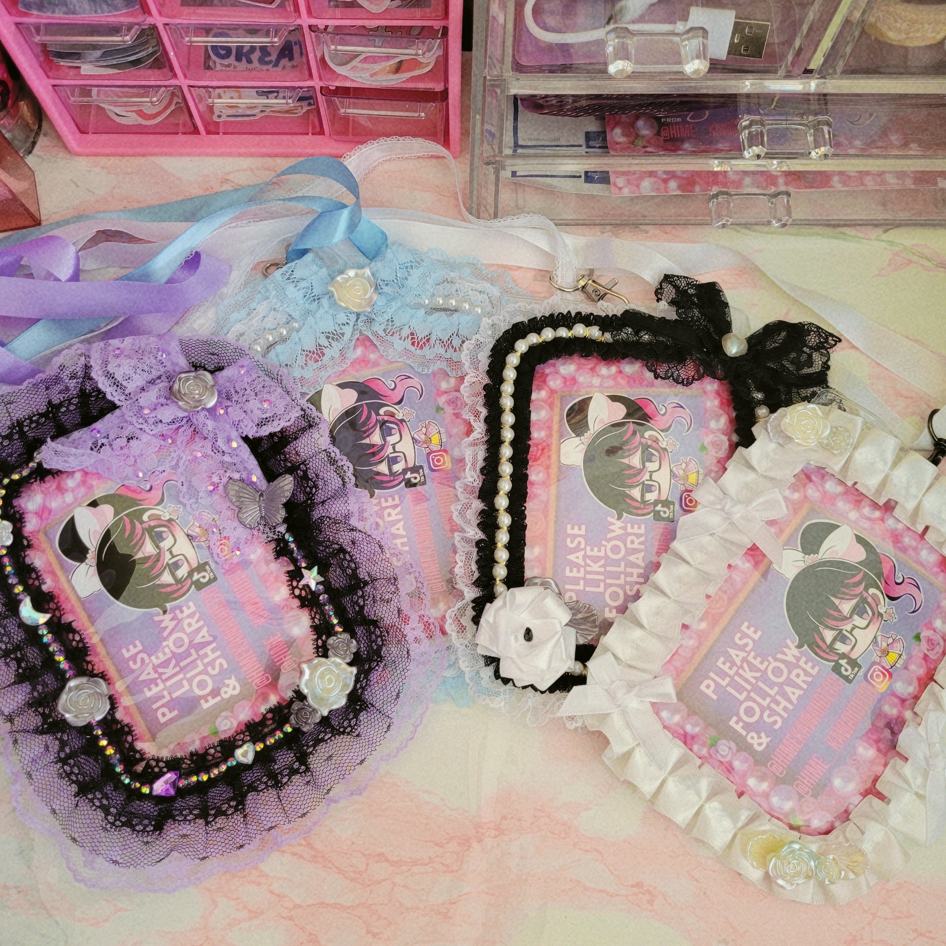 Deco Concert / Convention/ Vendor Pass Badge Holder - Etsy