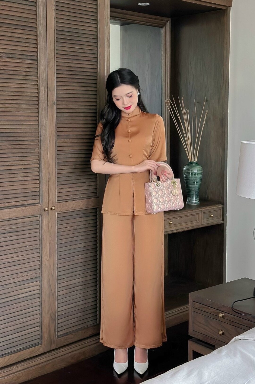 Beige Set Do Lam Di Chua, Do Bo Phat Tu/silk Pajamas Set Vietnamese ...
