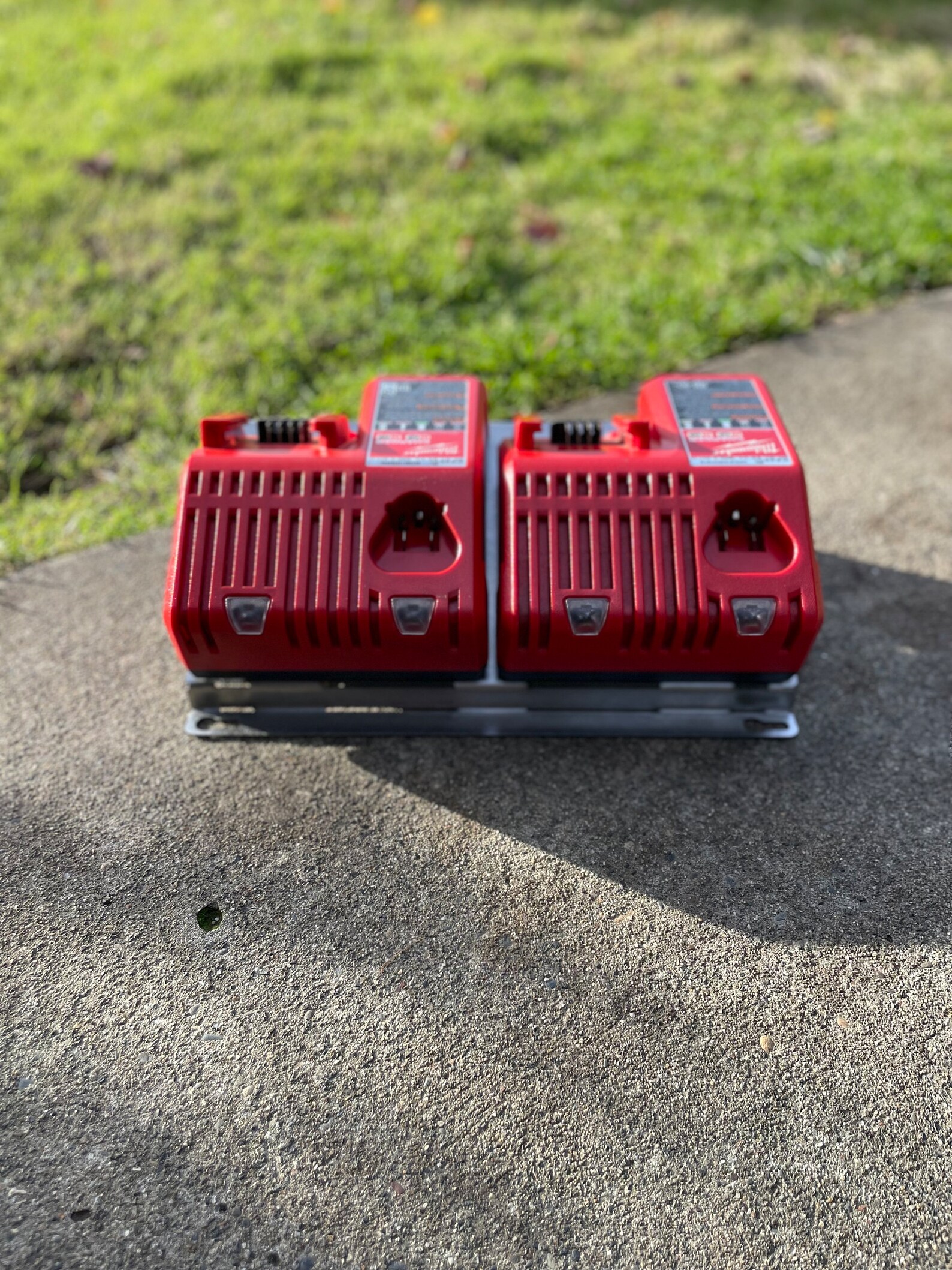 Double Battery Charger Mount Milwaukee M18v M12v Angled Quick Release ...