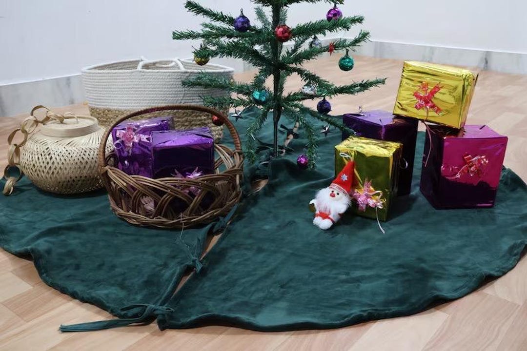 NEC Velvet Christmas Tree Skirt: Multicolor Holiday Decor - Etsy