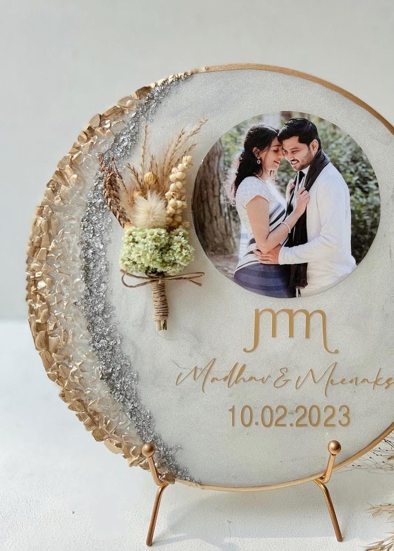 Resin Plate With Tiny Flower Bouquet Beuty of Resin Couple Resin Frame ...