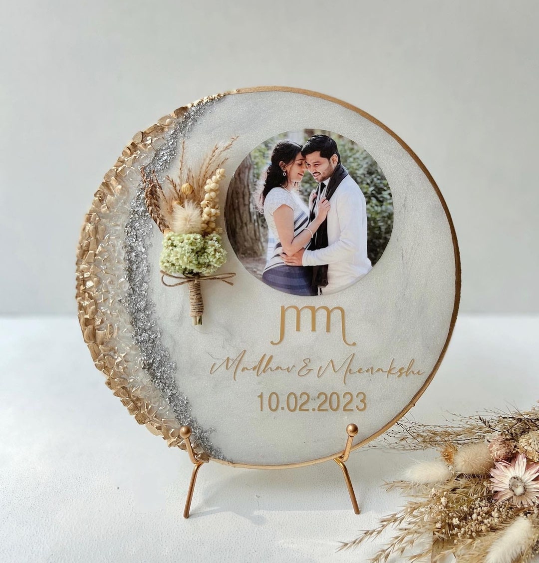 Resin Plate With Tiny Flower Bouquet Beuty of Resin Couple Resin Frame ...