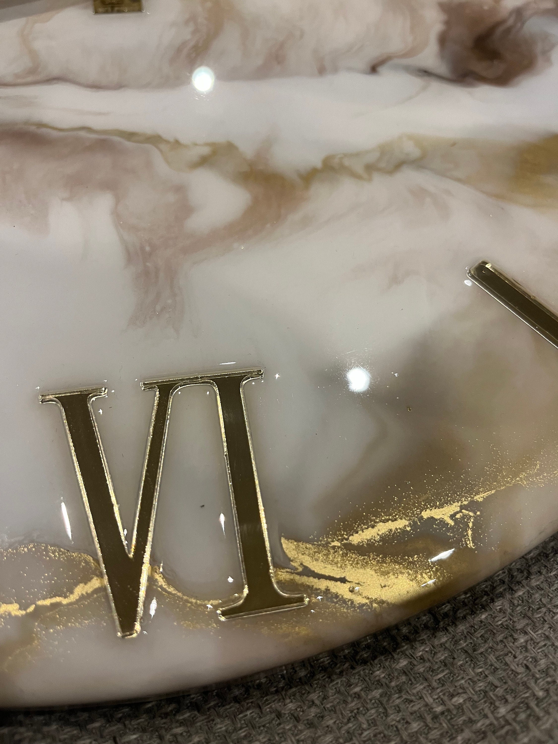 Wedding Gift Clock Light Beige Elegant Resin Marble Wall Clock With ...