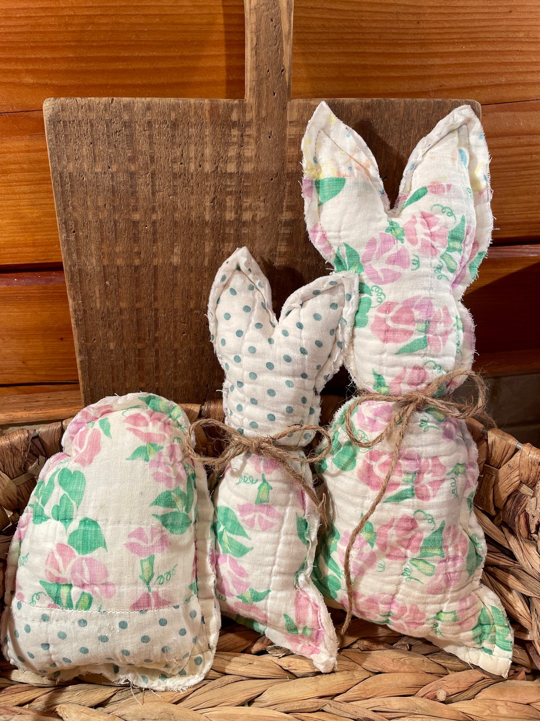 Antique Farmhouse Vintage Quilt Bunny Rabbits and Egg/ Decor/primitive ...