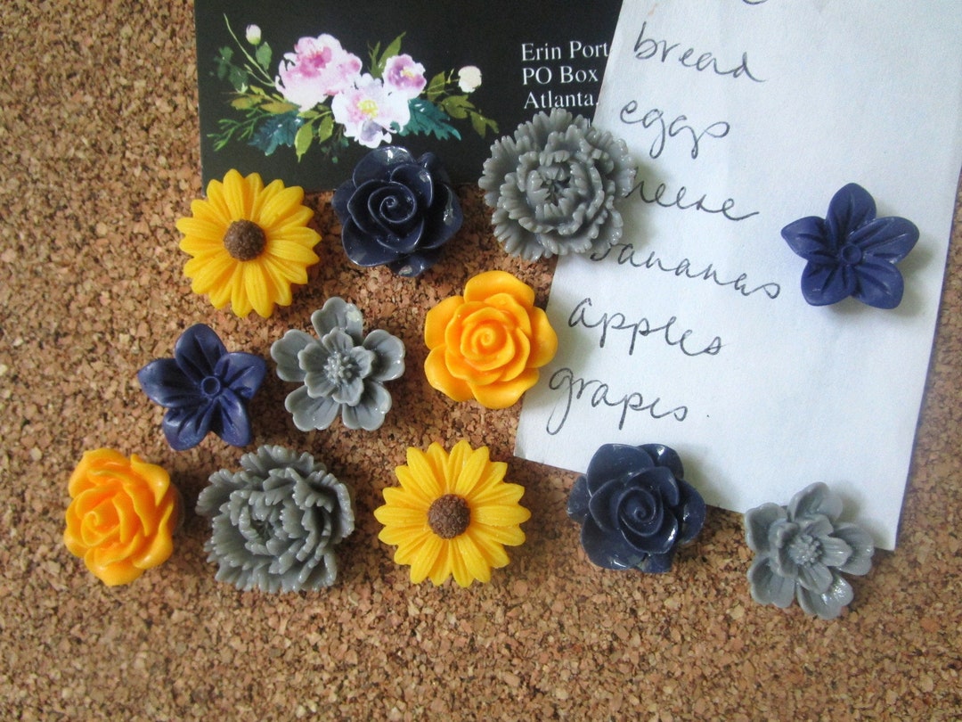 Thumbtack Set, Pretty Push Pins, 12 Pushpins, Cubicle Decor, Office ...
