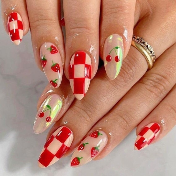 Red summer nails store