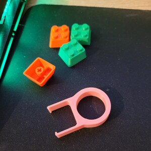 3d-printed Keycaps – Set of 4 + Puller - Etsy