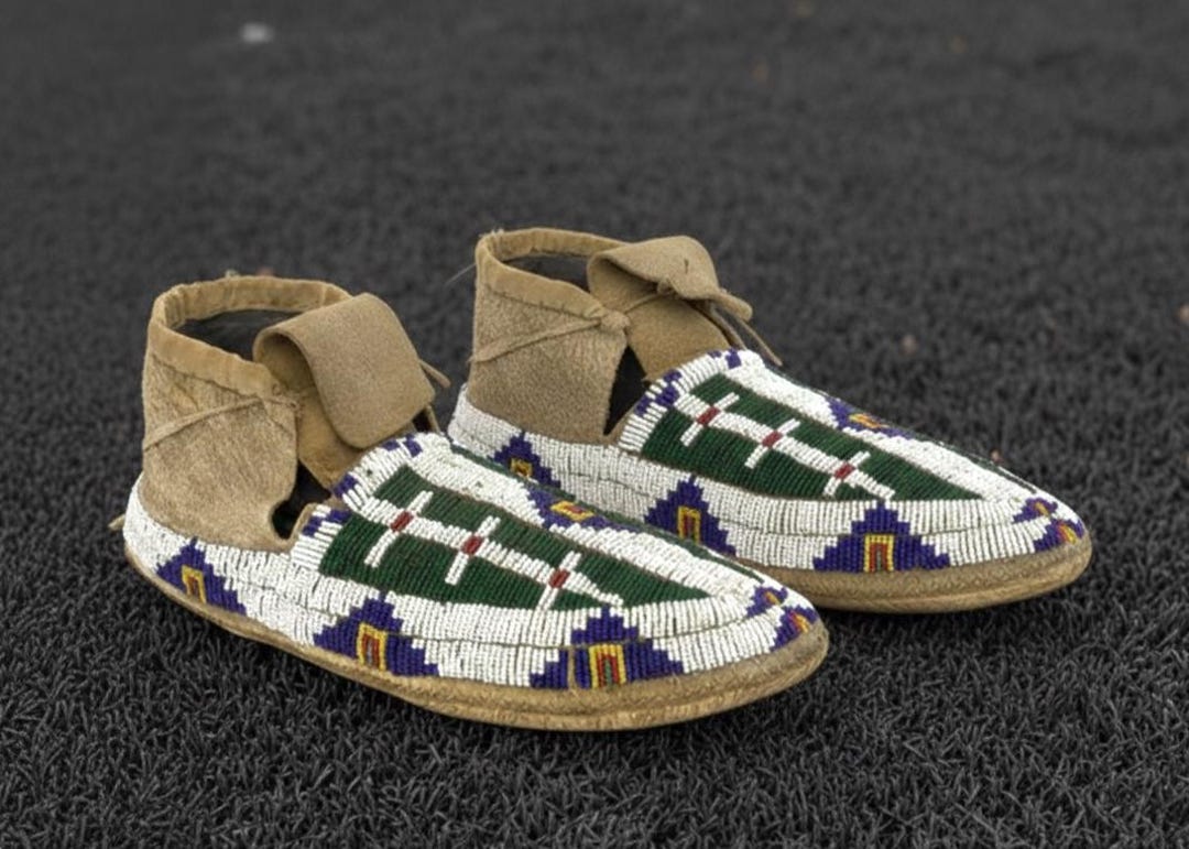 Handmade Beaded Native American Moccasins – Unisex Indigenous Leather ...