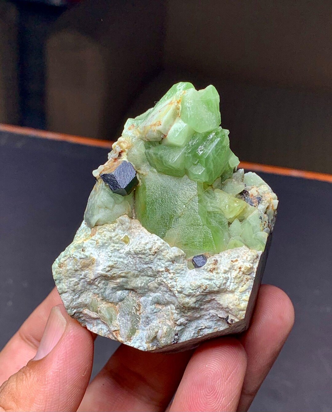 Natural Peridot,peridot Green Cluster Combine Magnetite Beautiful ...