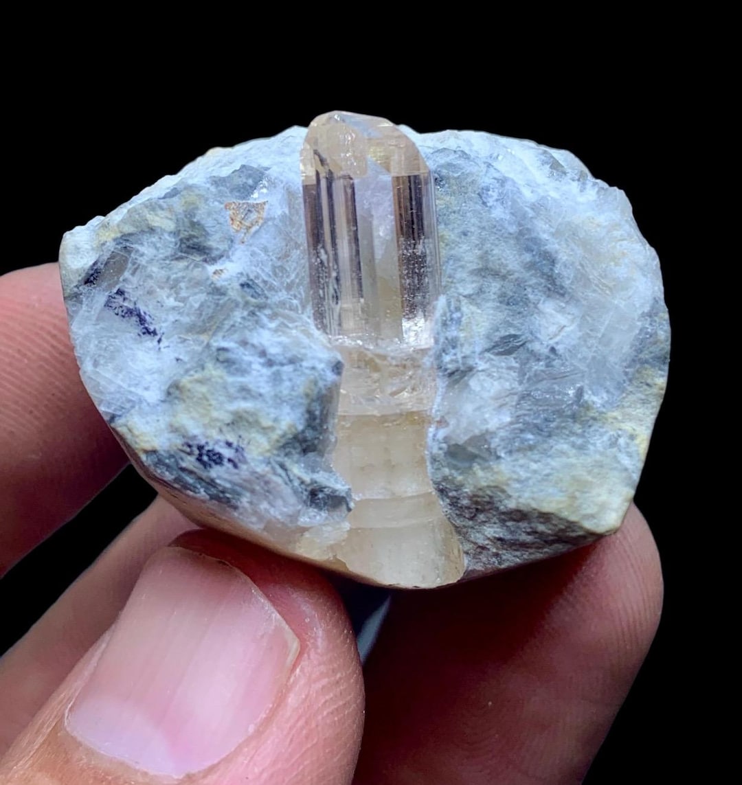 Imperial Topaz Crystals, Pink Topaz Crystal on Phlogopite Matrix ...