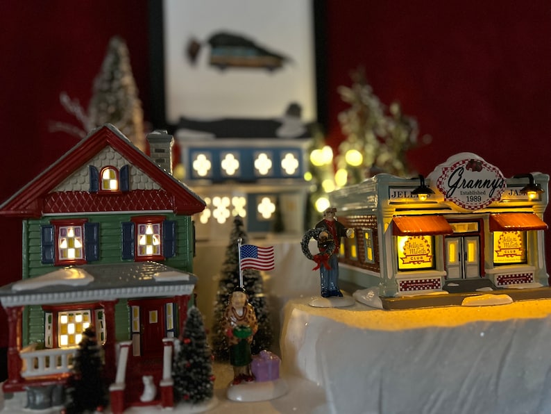 Vignette Display Platform/add-on Section (houses/accessories NOT ...