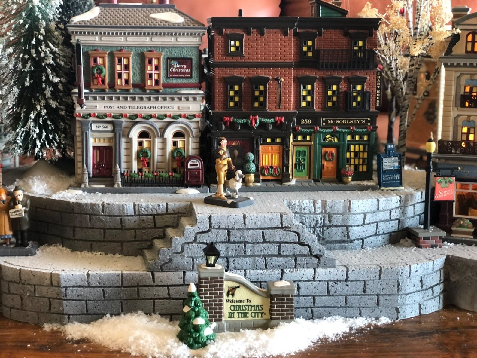 360-degree Centerpiece Display Platform (houses NOT Included) for Dept ...