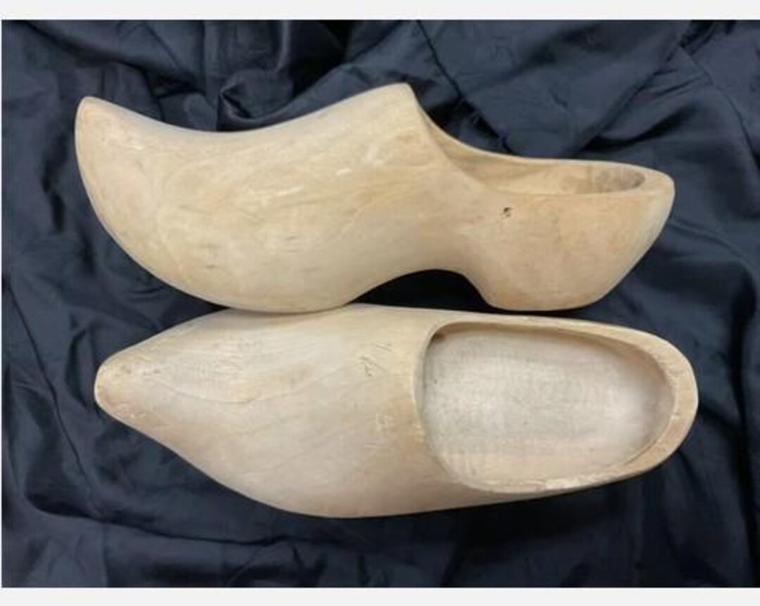 Vintage Dutch Unpainted Hand Carved Wooden Clogs Approx Women’s Sz 7.5 ...