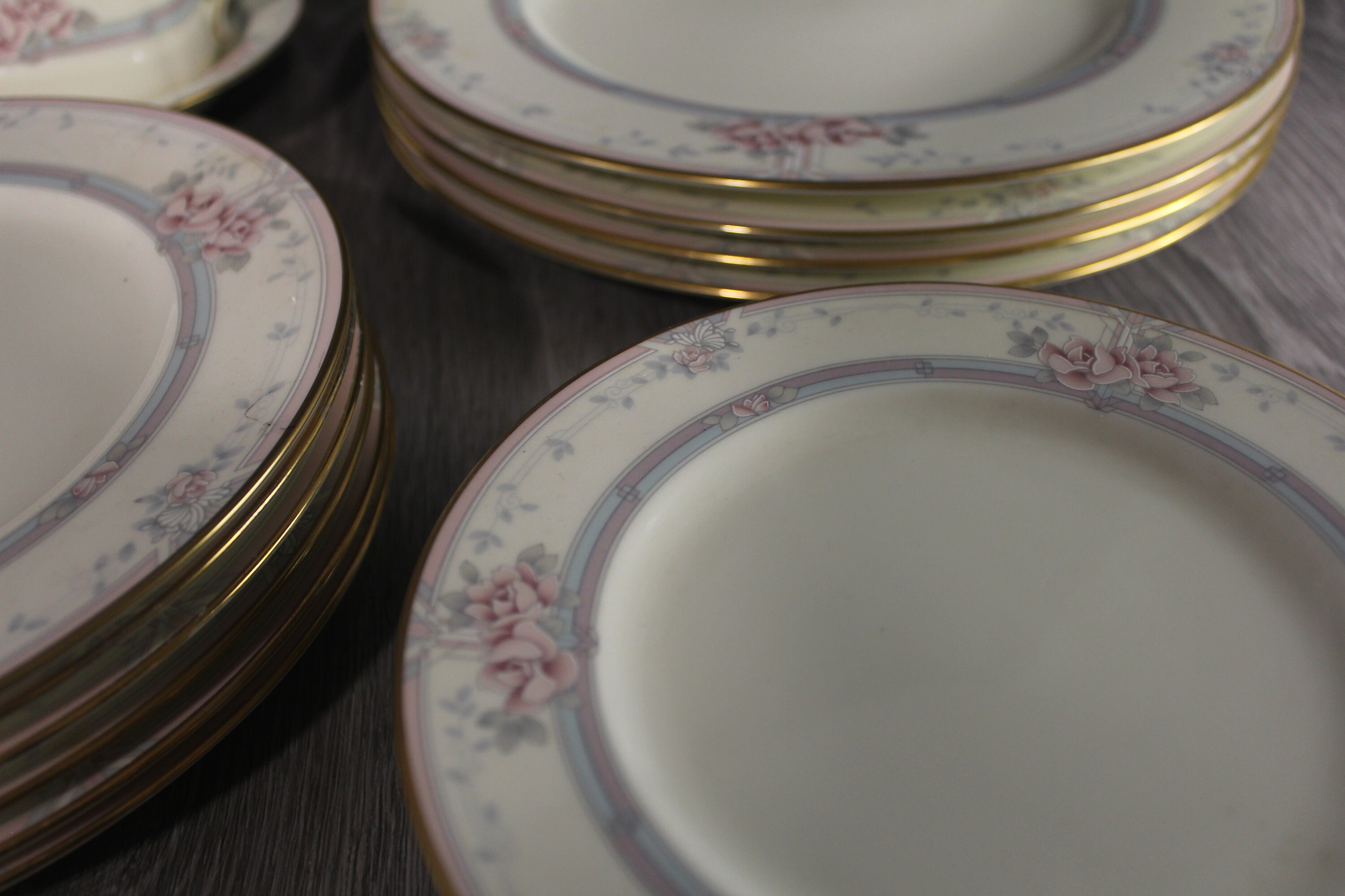 Noritake Magnificence 9736 Dinnerware 26 Pieces Gold Rim With Pink ... Noritake Magnificence 9736 Dinnerware 26 Pieces Gold Rim With Pink ...
