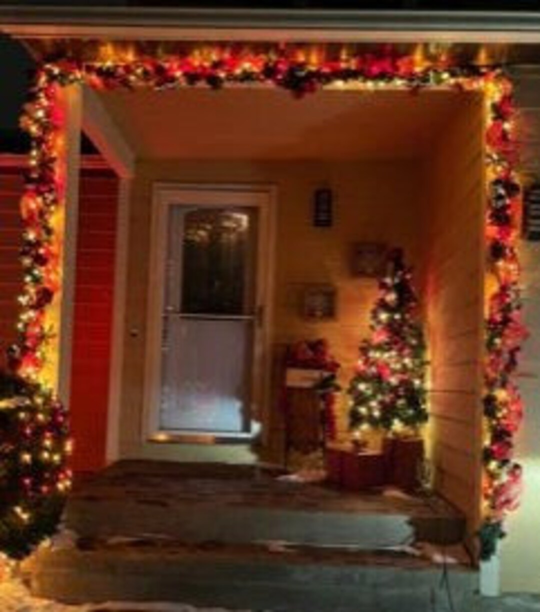 Red and Gold Garland - Etsy