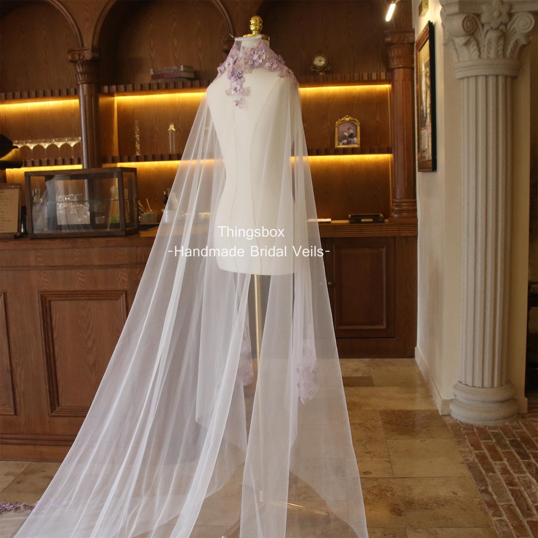 Violet Lavender Floral Pearl Veil, Elegant Lace-topped Comb Veil ...