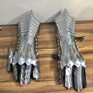 Nazgul Gloves Steel Armor Gauntlets Pair for LARP, Knight Cosplay,and ...