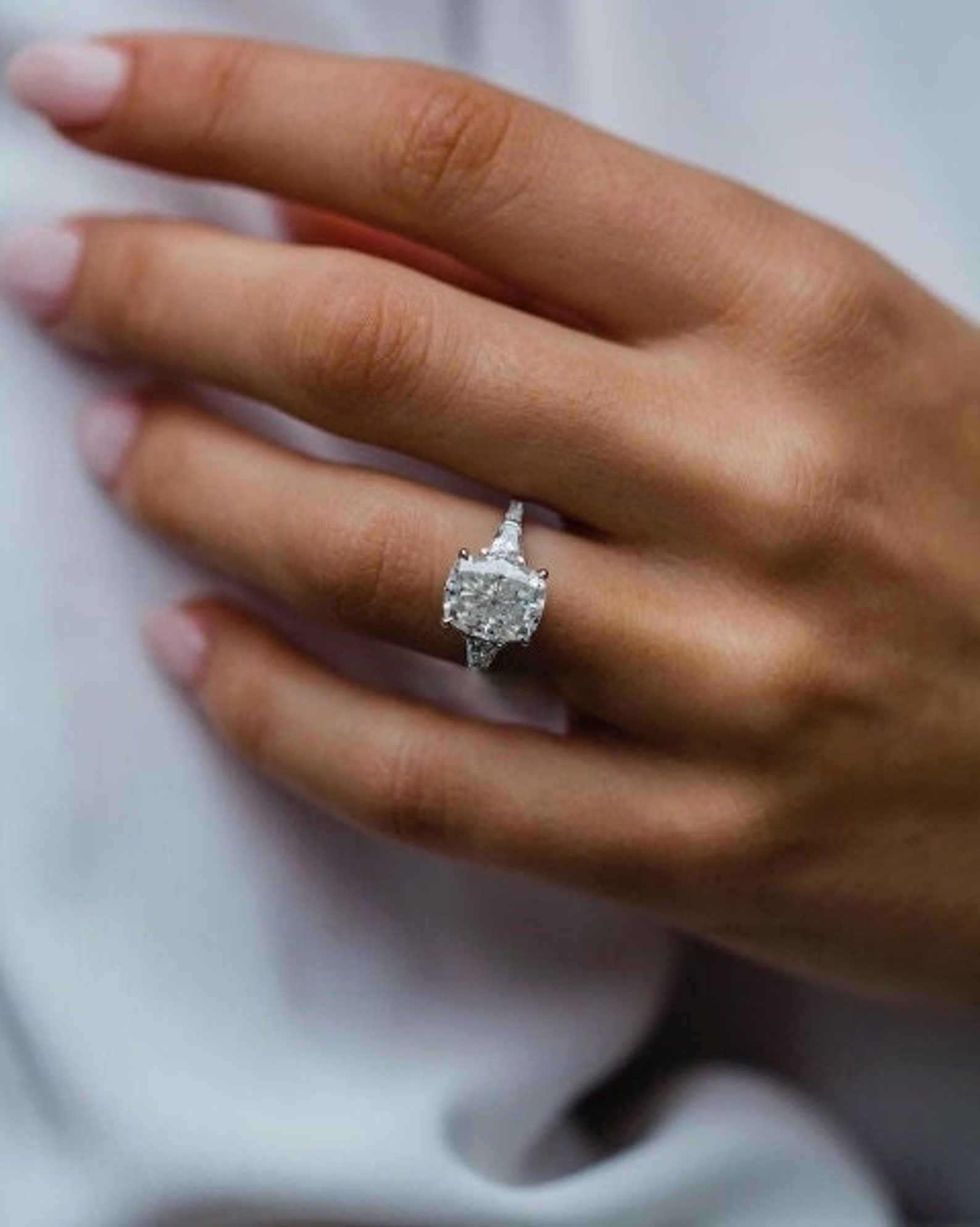 3.30 CT Ice Crushed Cushion Cut Ring 3 Stone Party Wear Best Wedding ...