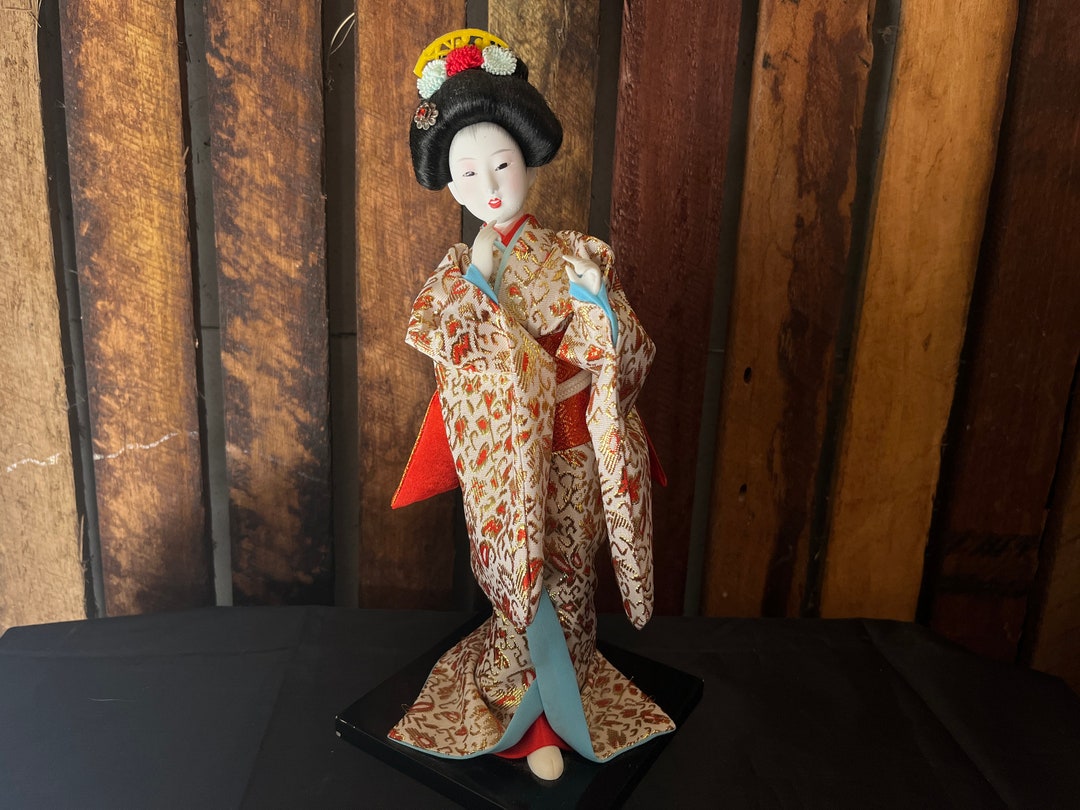Japanese Maiko Doll - Hand Crafted-high Quality -symbolic Chrysanthemum ...