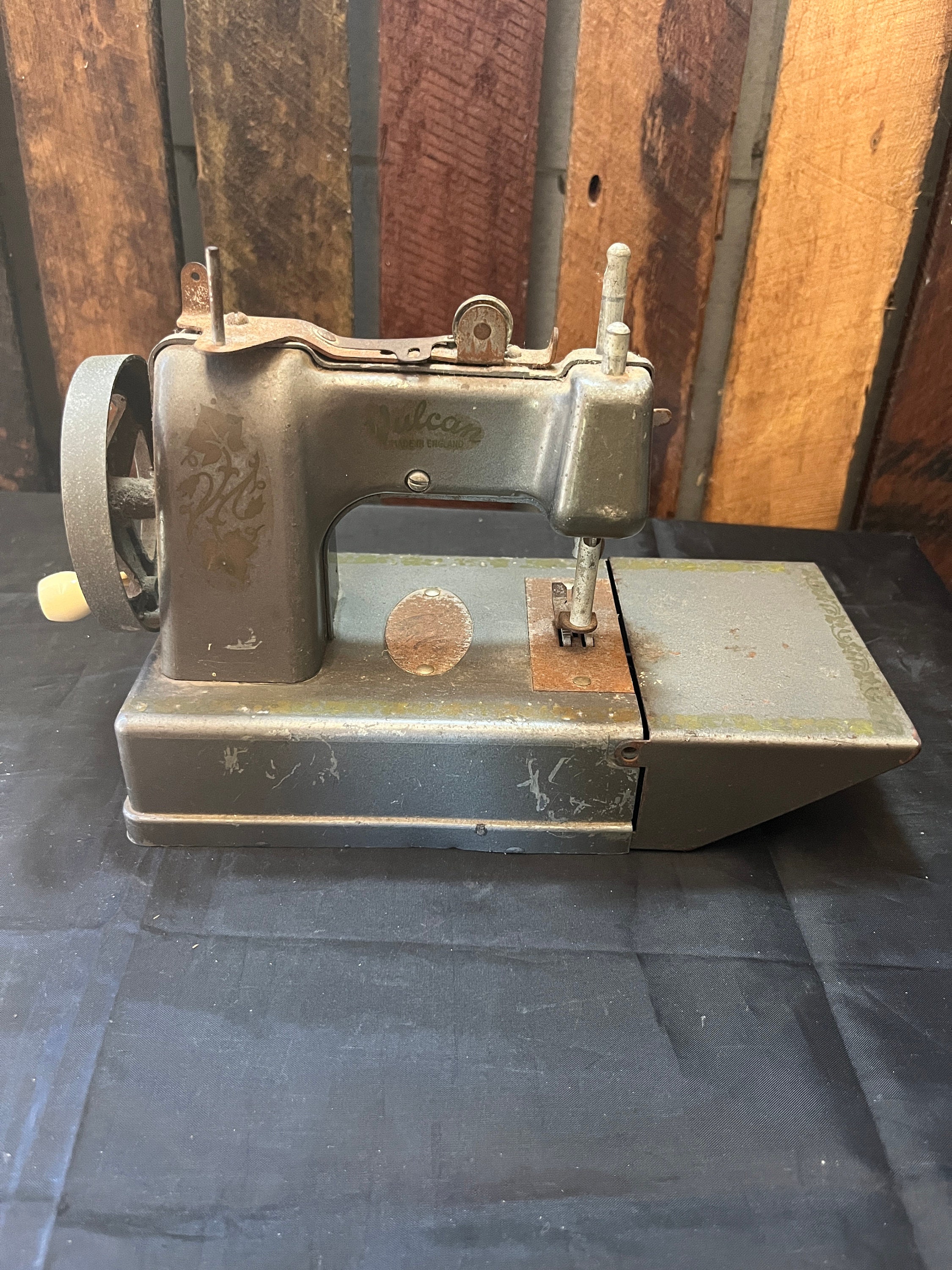 Antique Vulcan Toy Sewing Machine Hand Crank, Made in England, Retro ...