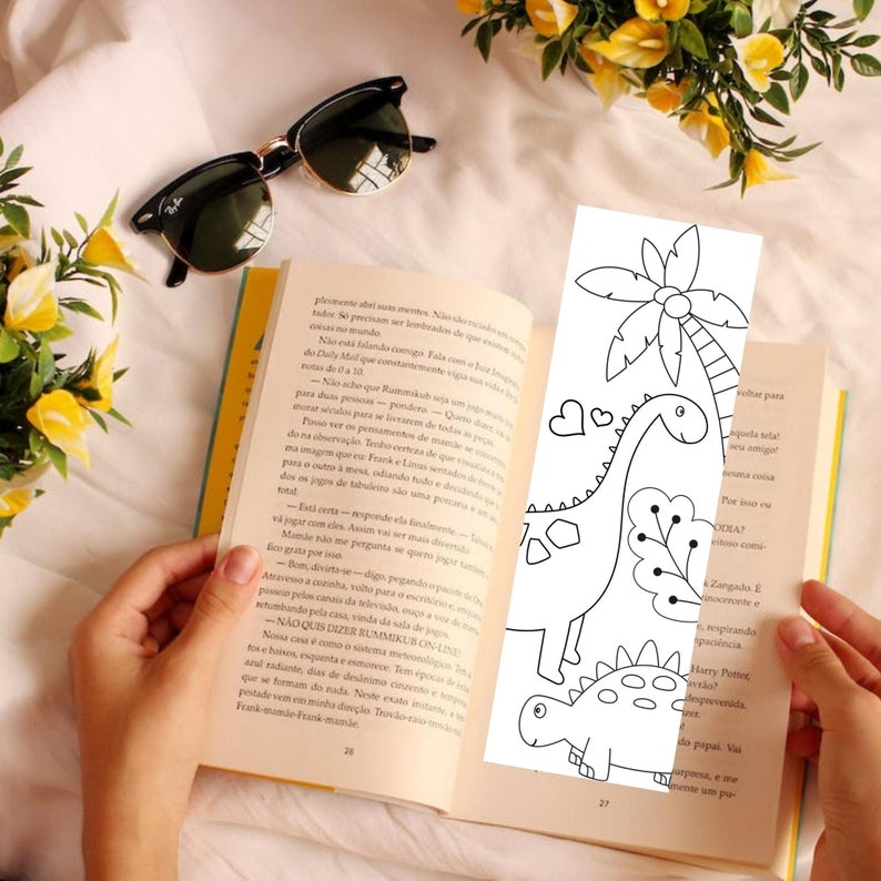 Dinosaur Coloring Bookmarks for Kids, Printable Bookmarks to Color ...