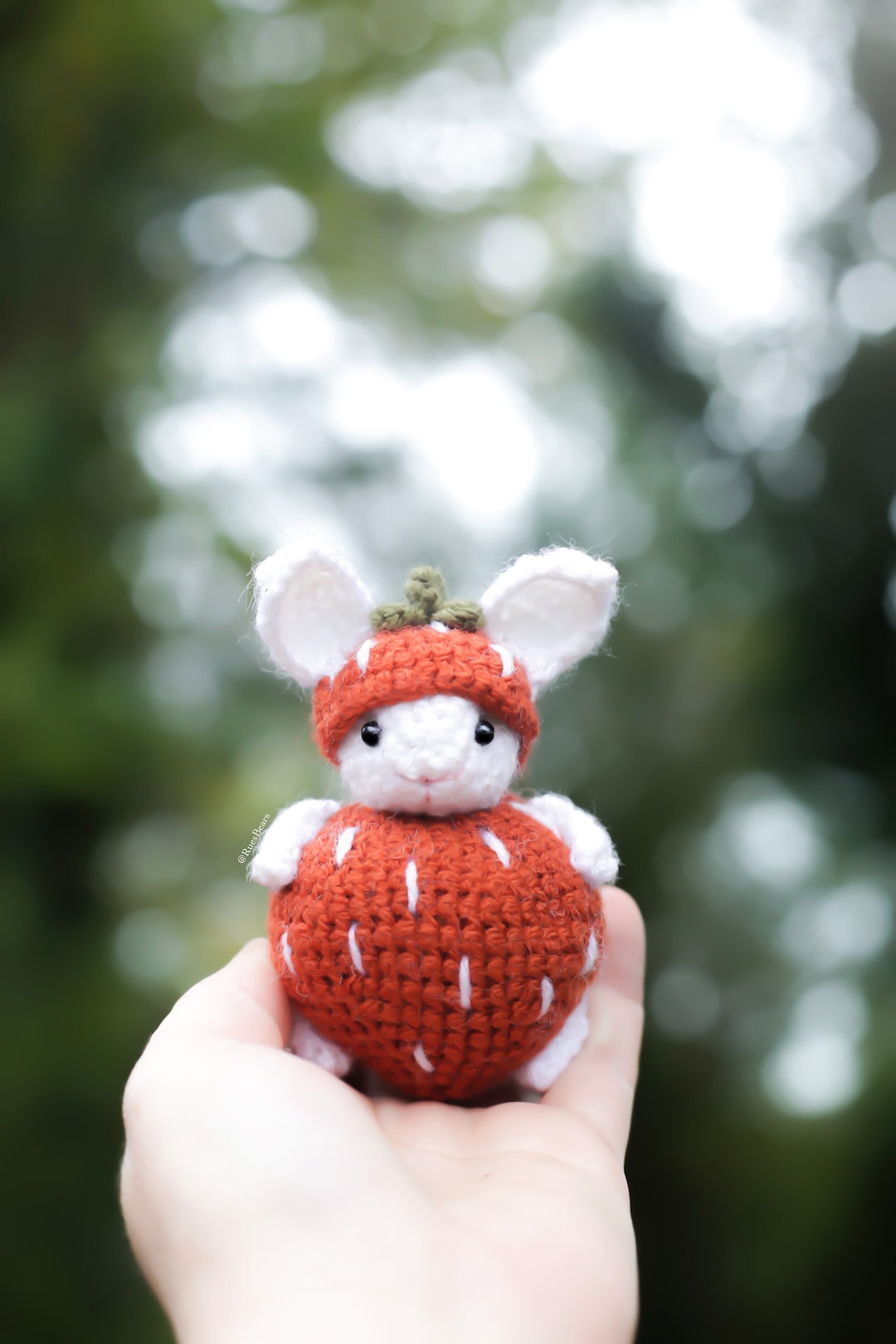Crochet Amigurumi PATTERN: Buggy the Rabbit in a Strawberry Outfit ...