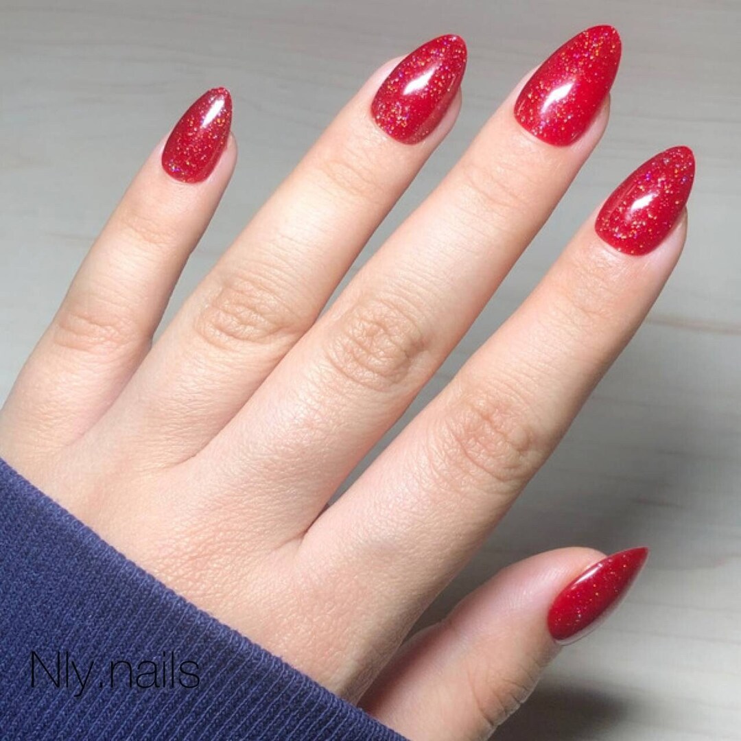 Des Faux Ongles Rouges / Red Press on Nails / Valentine’s Day Nails ...