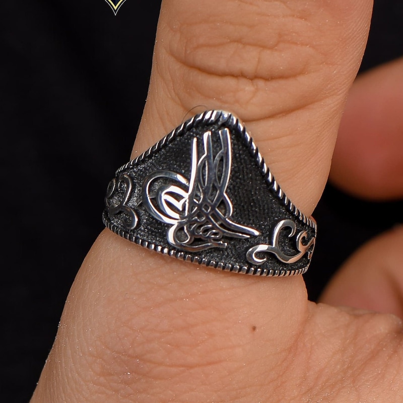 Signature Ring - Etsy