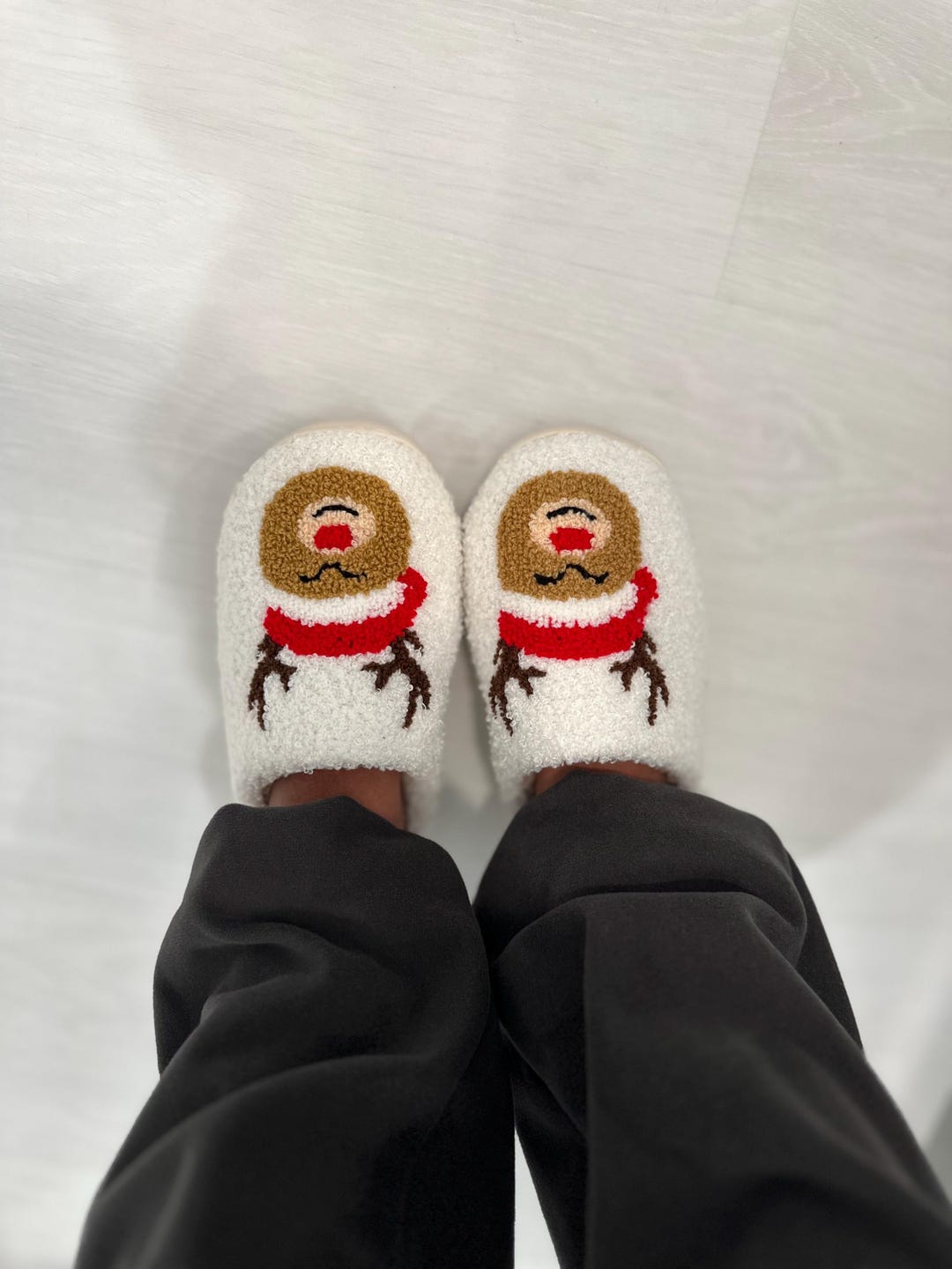 Christmas Slippers, Festive Reindeer Plush Slippers, Christmas Themed ...