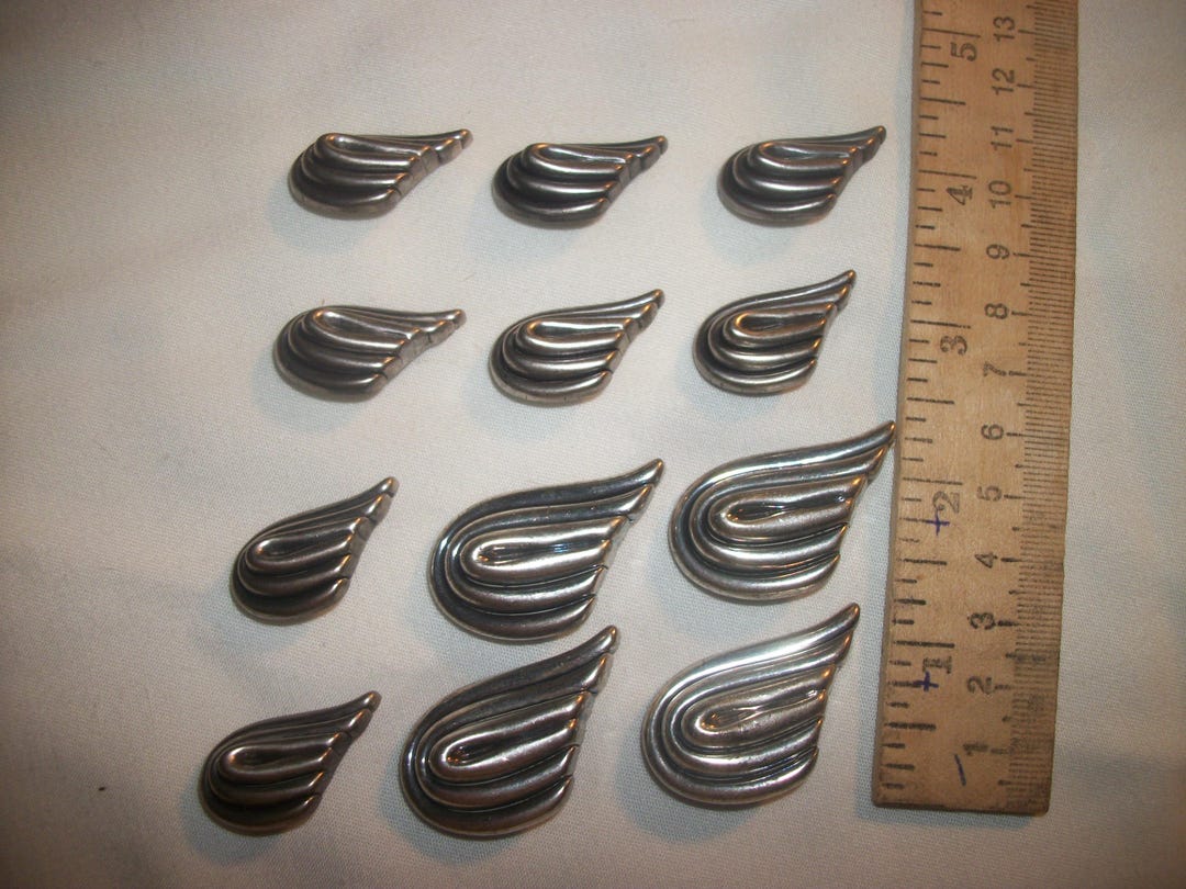 12 Plastic Buttons Wing Look Shank - Etsy