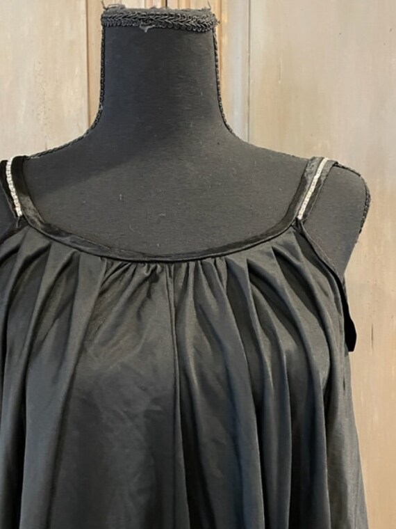 Subtle And Sexy Vintage Black Nightgown With Rhinesto… Gem