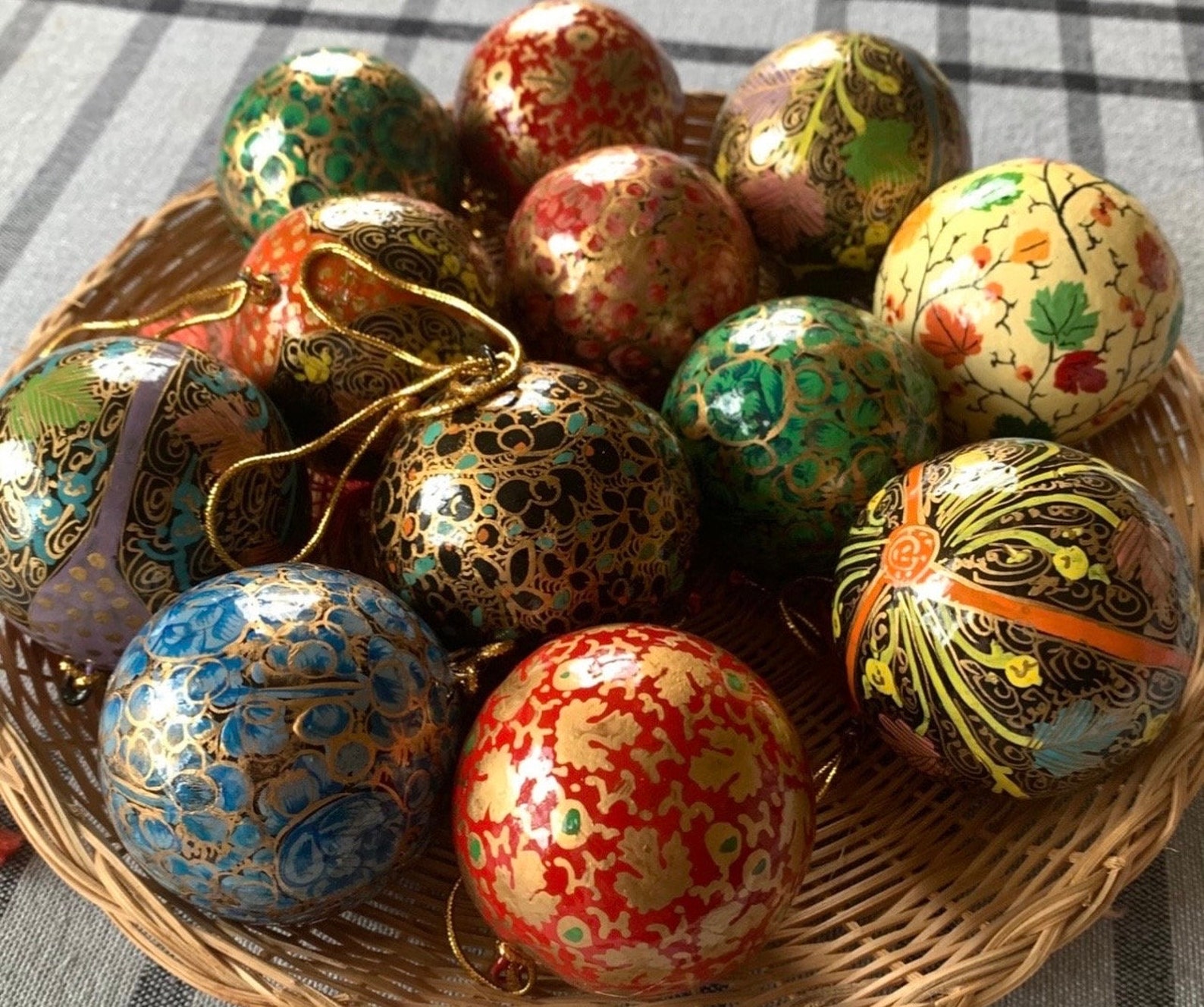 Assorted Handmade Papier-mache Ball Colorful Paper Mache Ornament Decor ...