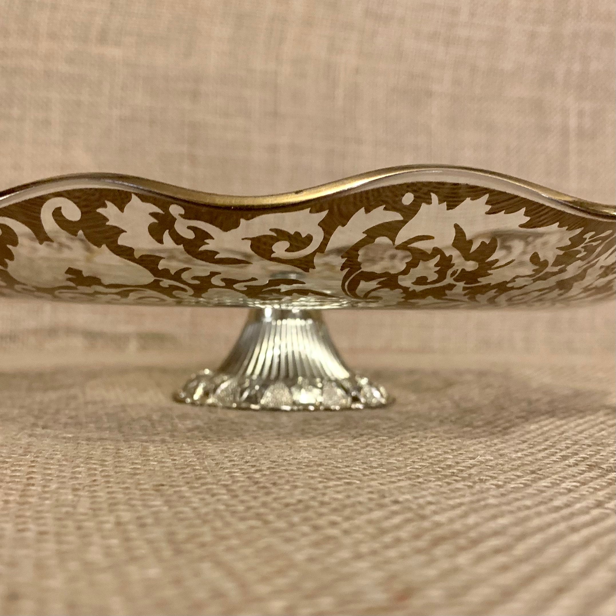 Single Tier Cake Stand MCM Cake Stand in Ruffled Glass With Gold ...