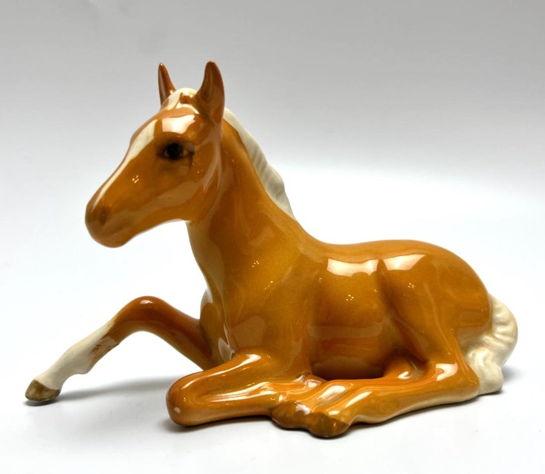 Beswick Lying Foal Model 915 Gloss Palomino Horse Figurine Vintage ...