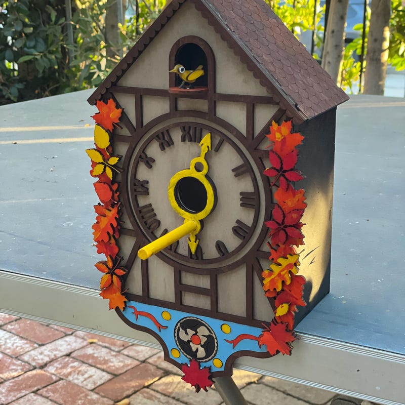 Birdhouse Clock - Etsy