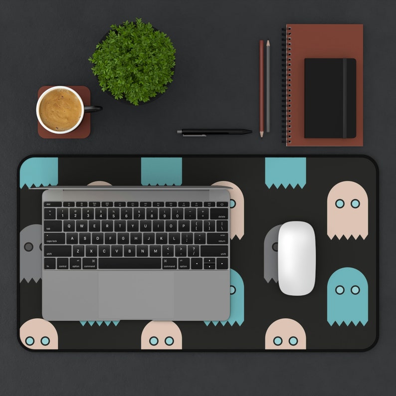 Retro Arcade Desk Mat, Ghosts, Retro Video Game, Gaming Mouse Pad ...