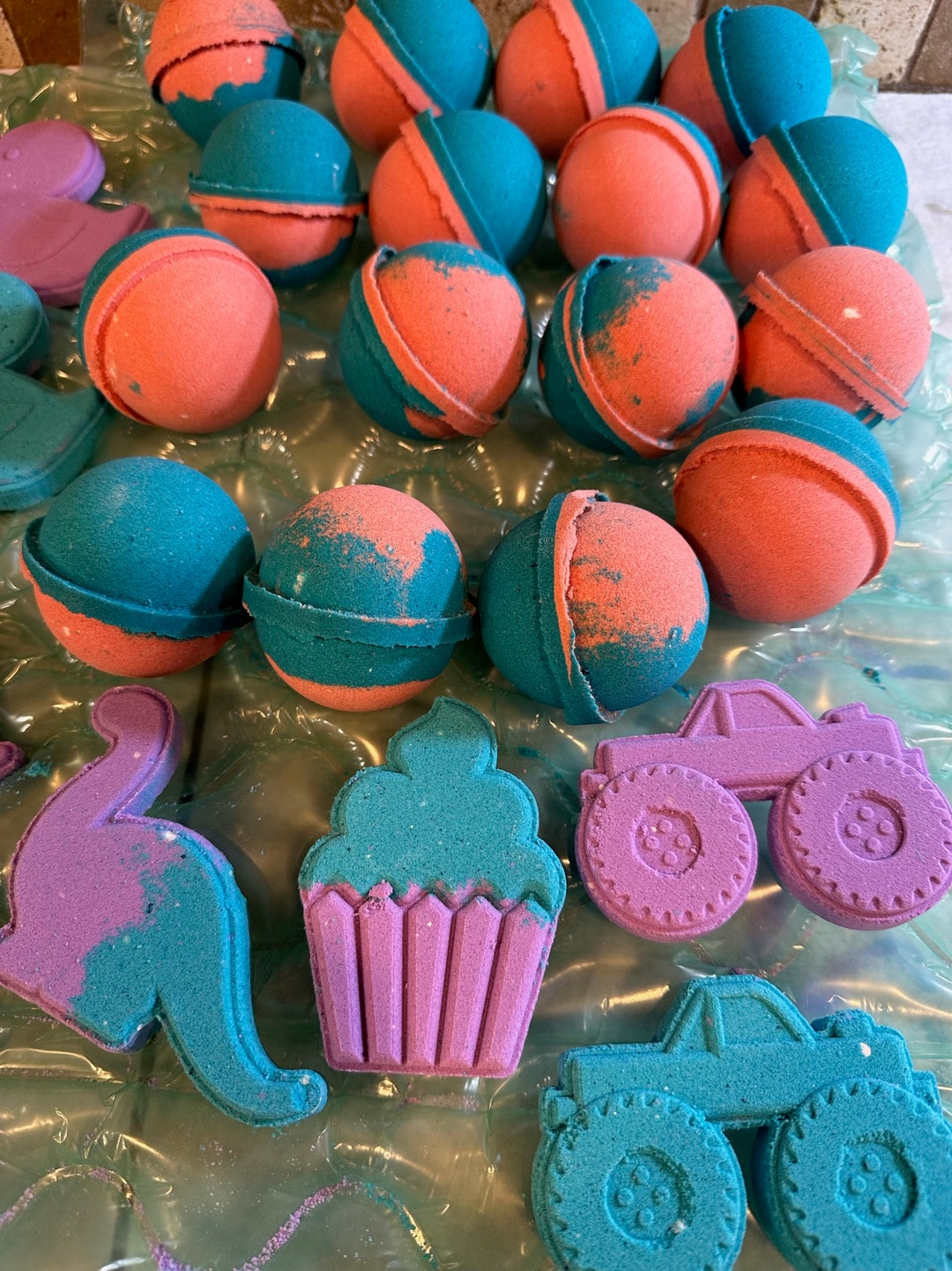 Handcrafted Moisturizing Bath Bombs, Fun Bubble Bath - Etsy