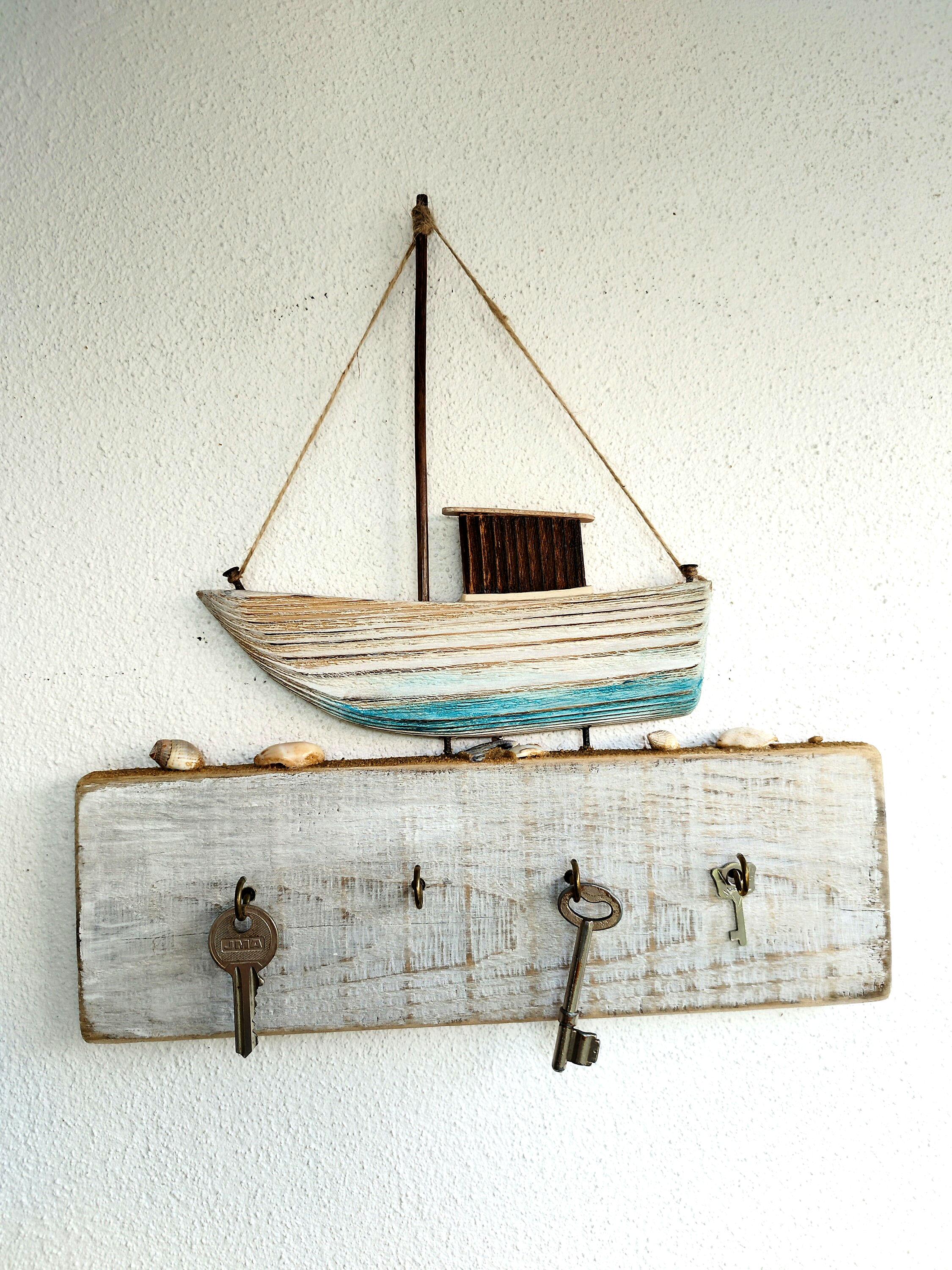 Beautiful Boat and Sea Shells Key Organiser, Nautical Rustic Wall Key ...