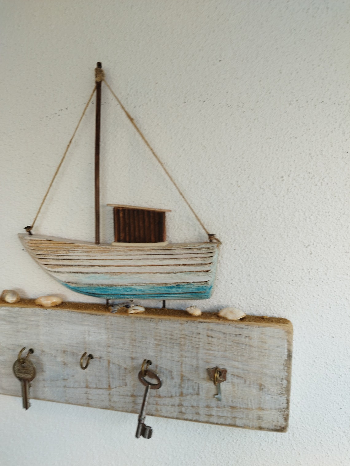 Beautiful Boat and Sea Shells Key Organiser, Nautical Rustic Wall Key ...