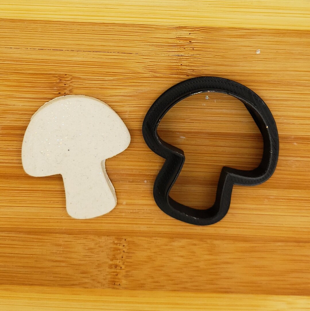Mushroom Shaped Plastic Cookie Cutter - Plant Shape Cookie Cutters ...