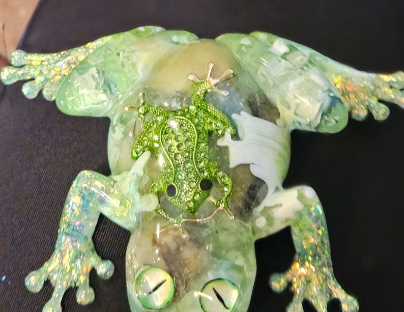 Jade Frog / Amphibian/ Frog / Gemstone Frog / Custom / Frog Lovers Gift ...