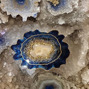 GEODE Art, Geode Art, Resin Geode Art, Geode Sculpture, Wall Hanging ...