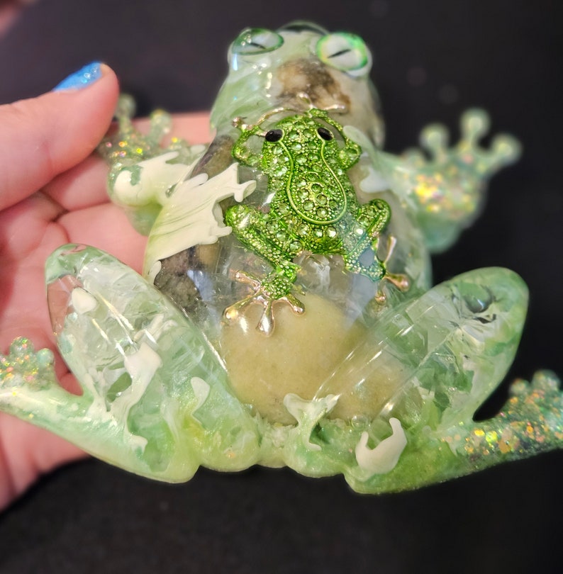 Jade Frog / Amphibian/ Frog / Gemstone Frog / Custom / Frog Lovers Gift ...